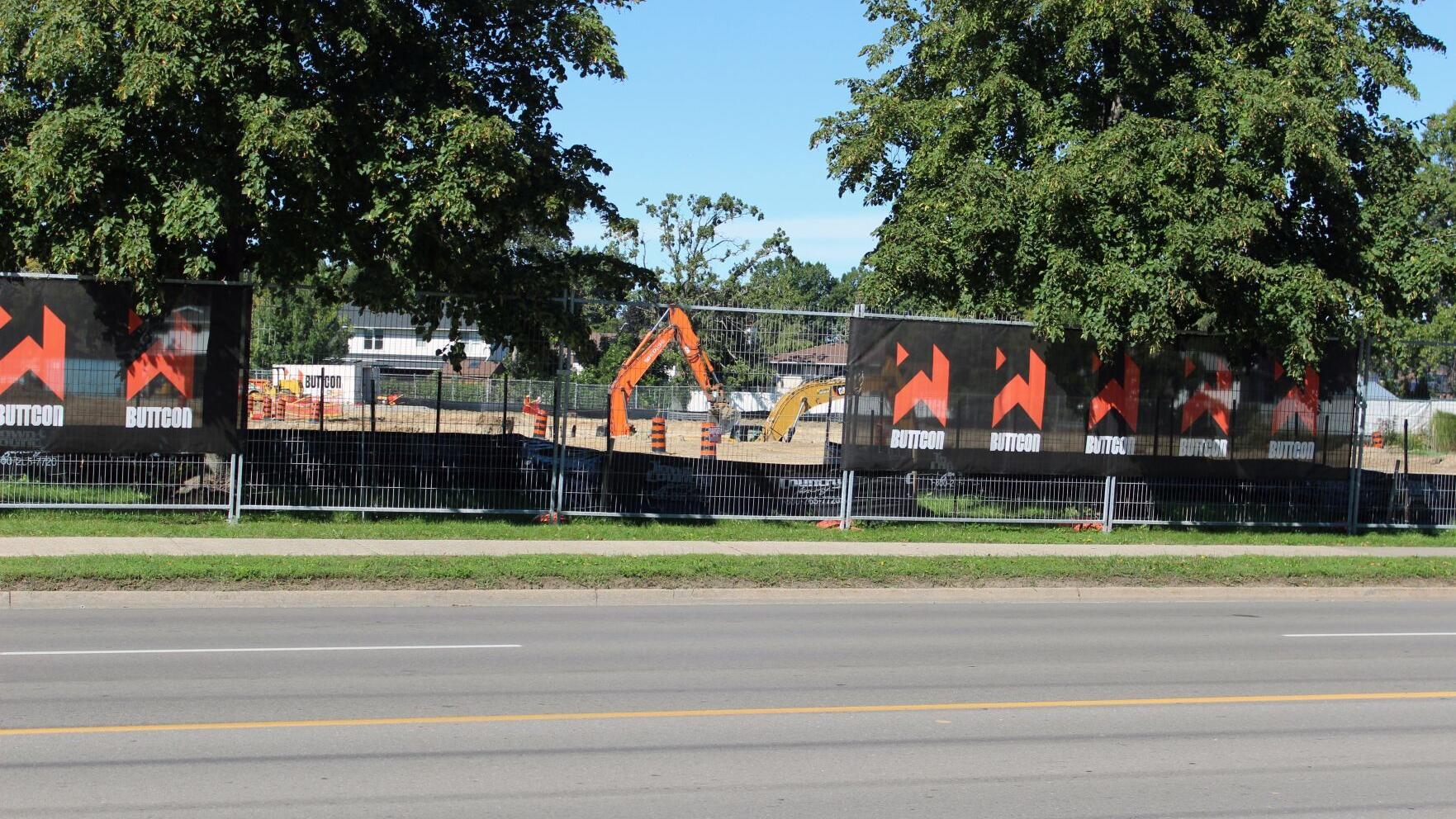 WHAT’S GOING ON HERE: 403 Ontario St., St. Catharines