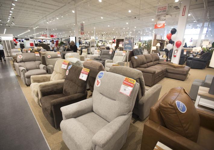 Tepperman’s furniture store opens in St. Catharines
