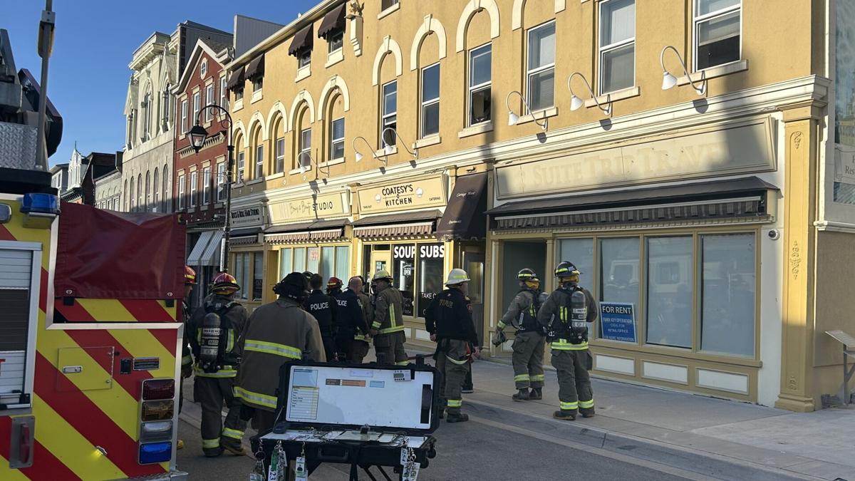 Thorold firefighters knock down Front Street apartment fire