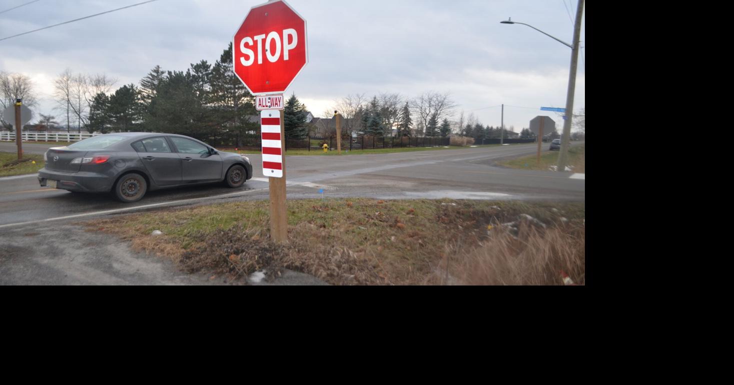 All-way stop signs at busy Niagara-on-the-Lake intersection