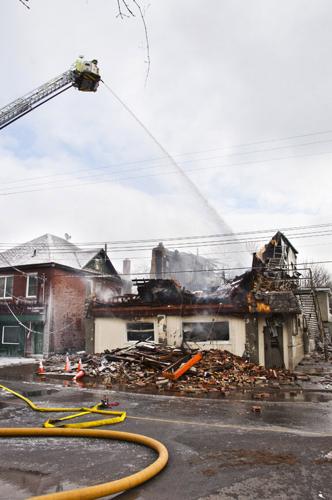 Detectives probe massive Welland fire