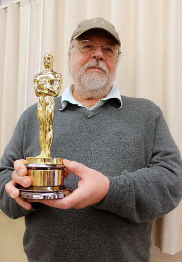 Special effects artist Colin Chilvers visits Fort Erie Secondary School ...