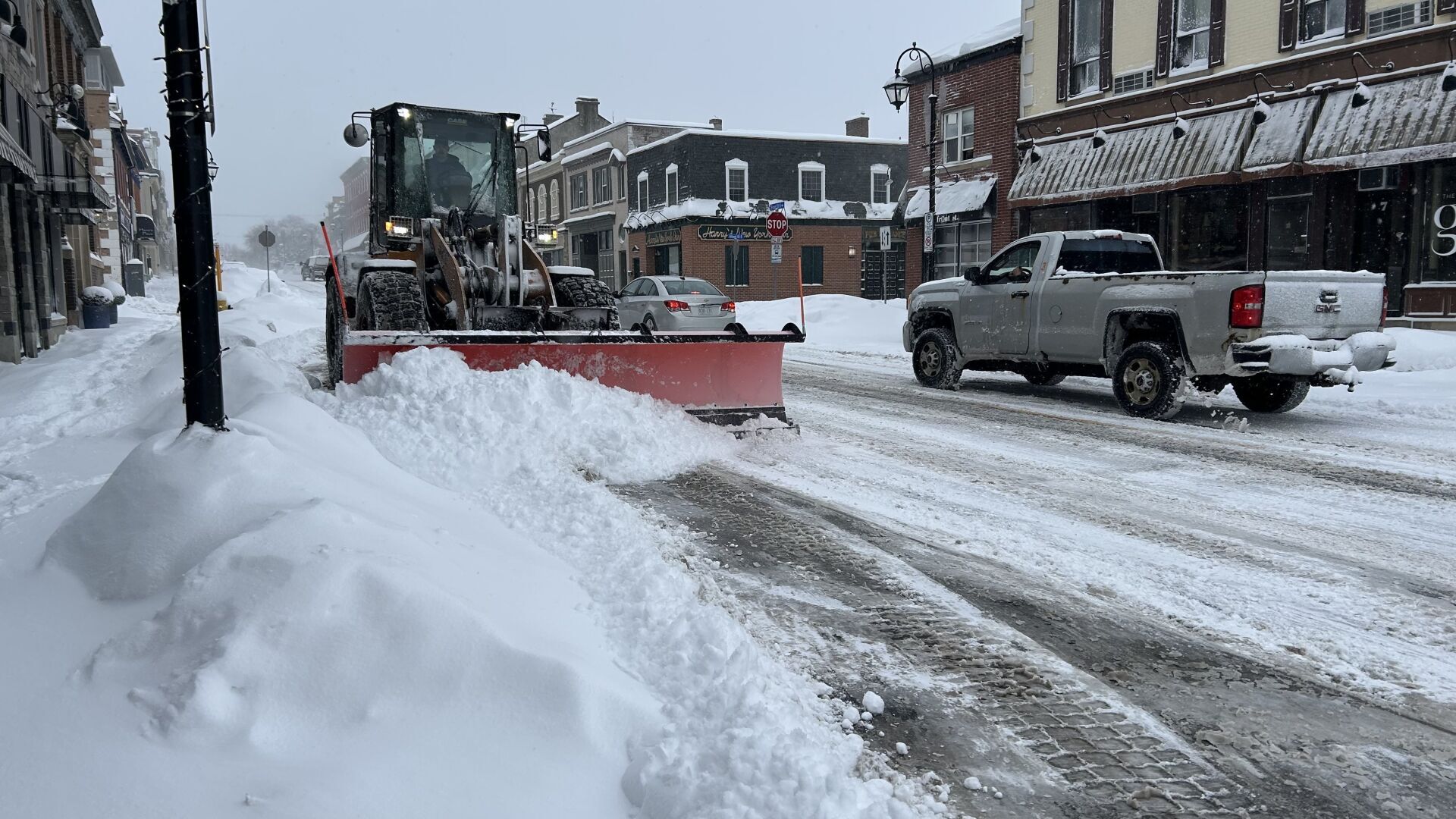 In Niagara, a tale of 2 weather systems