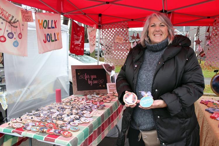 Holiday spirit brings cheer to downtown Ridgeway