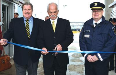 Toews officially opens NEXUS lane