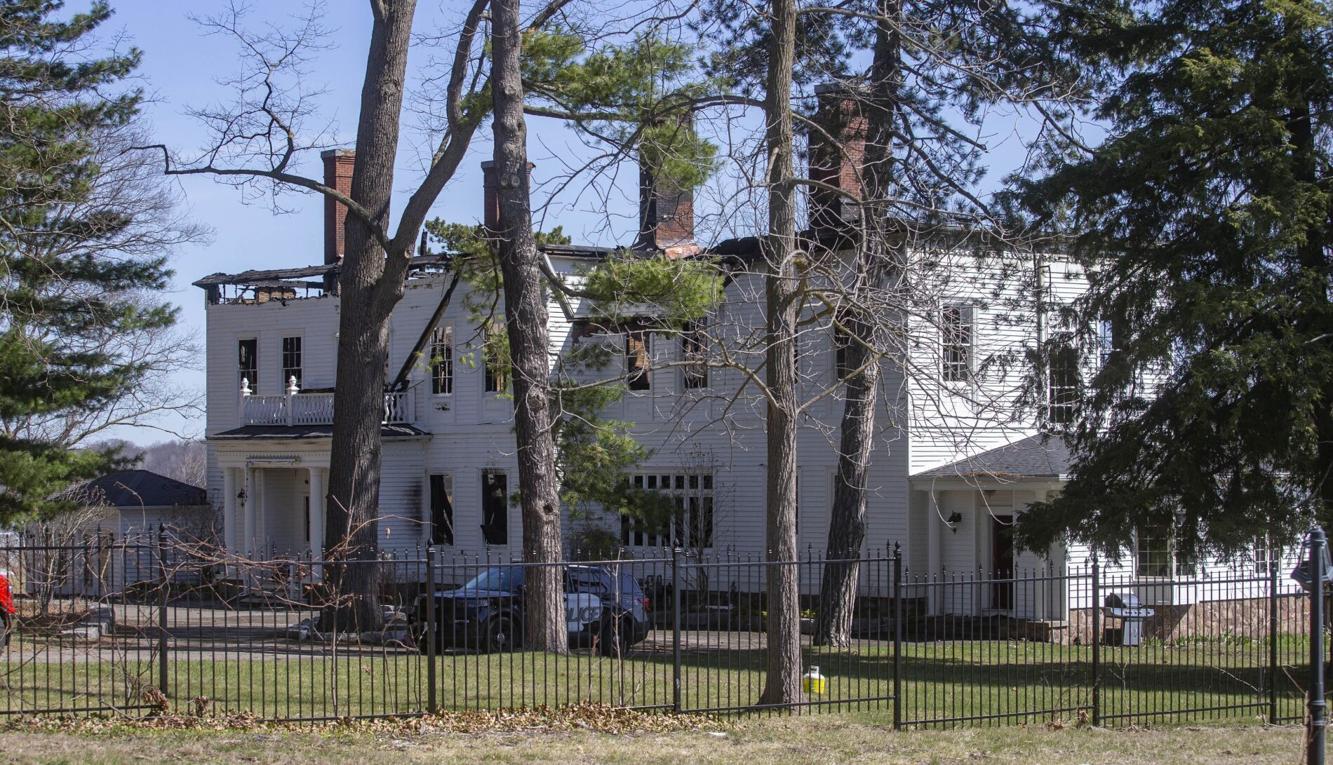 Fire damages historic Glencairn Hall in Niagara-on-the-Lake