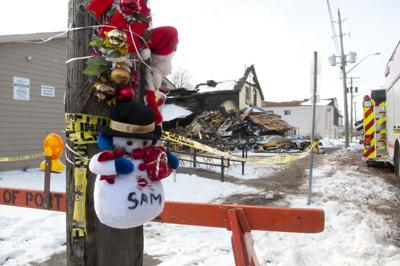 No short timeline to clearing scene of Port Colborne fire: chief