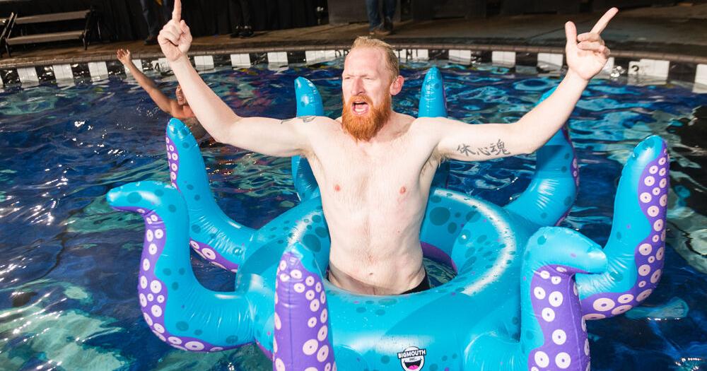 TNDC’s Annual Pool Toss | Parties | nobhillgazette.com