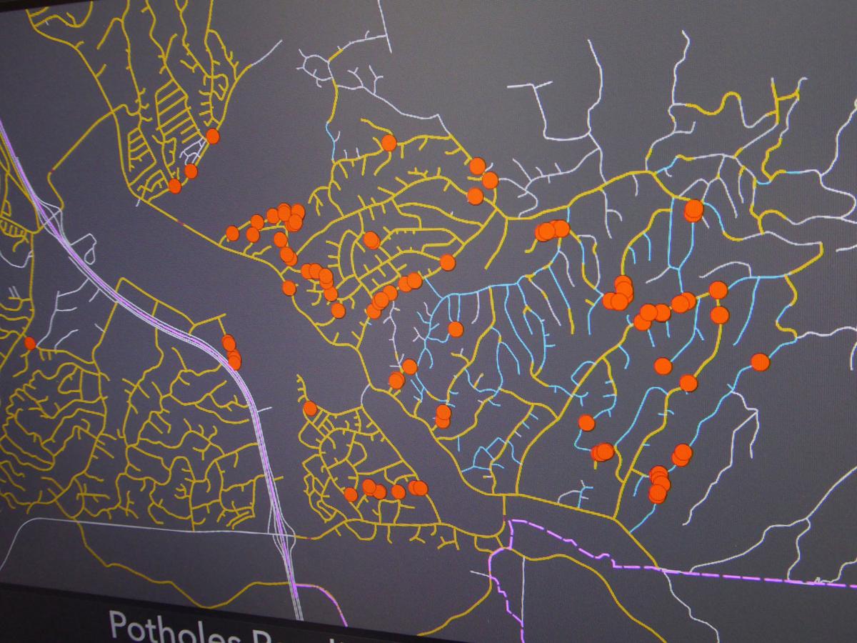 County turns to crowdsourcing to ID potholes | Local News Stories ...