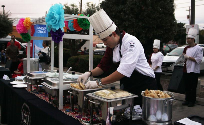 Ambos Nogales chefs celebrate local culture with tamale cook-off ...