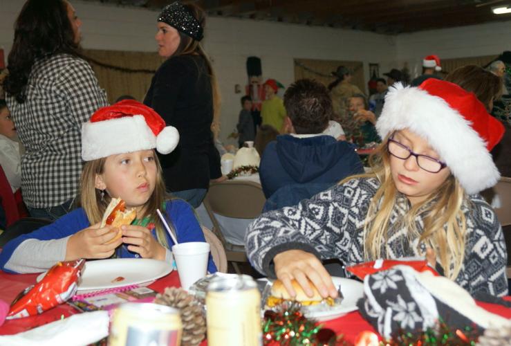 Local groups host Christmas party in Sonoita | News ...