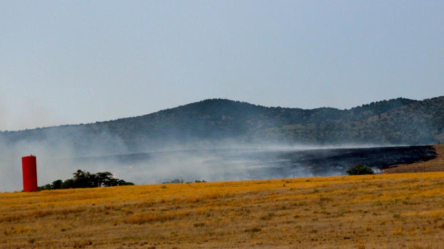 Fire burns more than 100 acres near Sonoita-Elgin ...