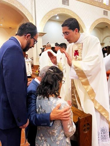 Nogales native becomes a priest | Community | nogalesinternational.com