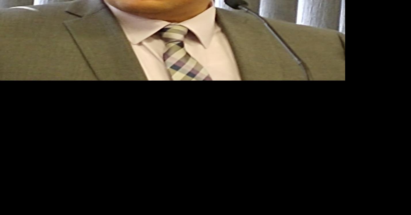 Christopher Miranda picked to be new principal at Desert Shadows ...