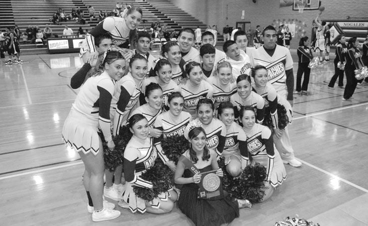 NHS cheer team best in state again | Community | nogalesinternational.com