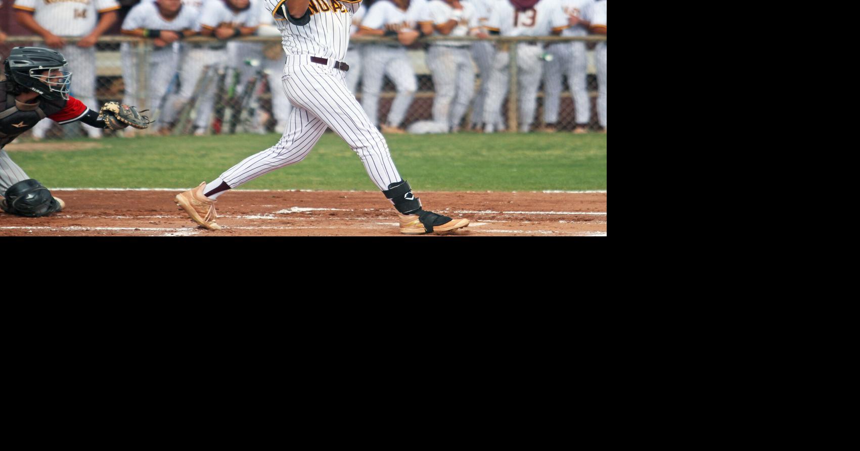 Walk-off win keeps Apaches' tournament hopes alive | Local Sports ...