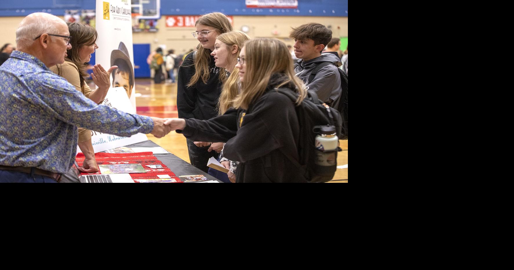 Abraham Lincoln, Thomas Jefferson students study college, career options