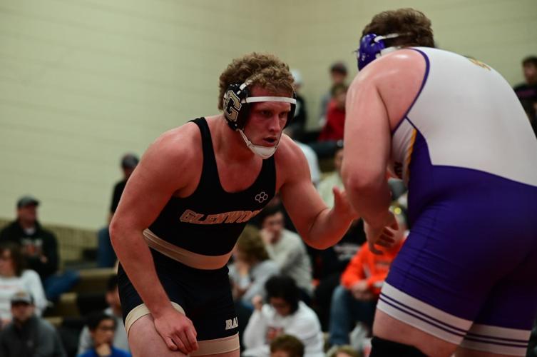Glenwood falls in Team Duals regional final