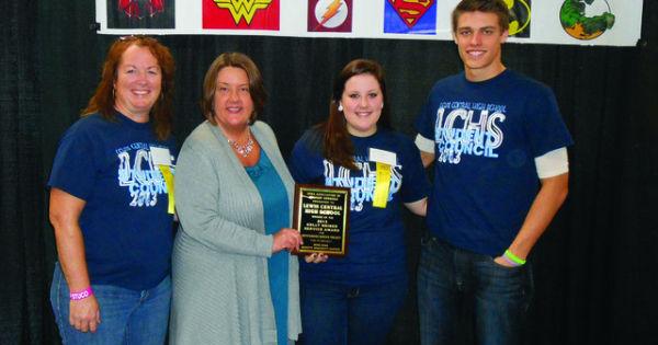Lewis Central High School's student council wins prestigious awards