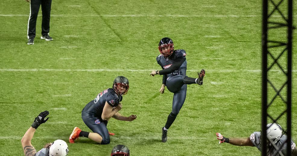Shudak figuring out the unfamiliar game in familiar places