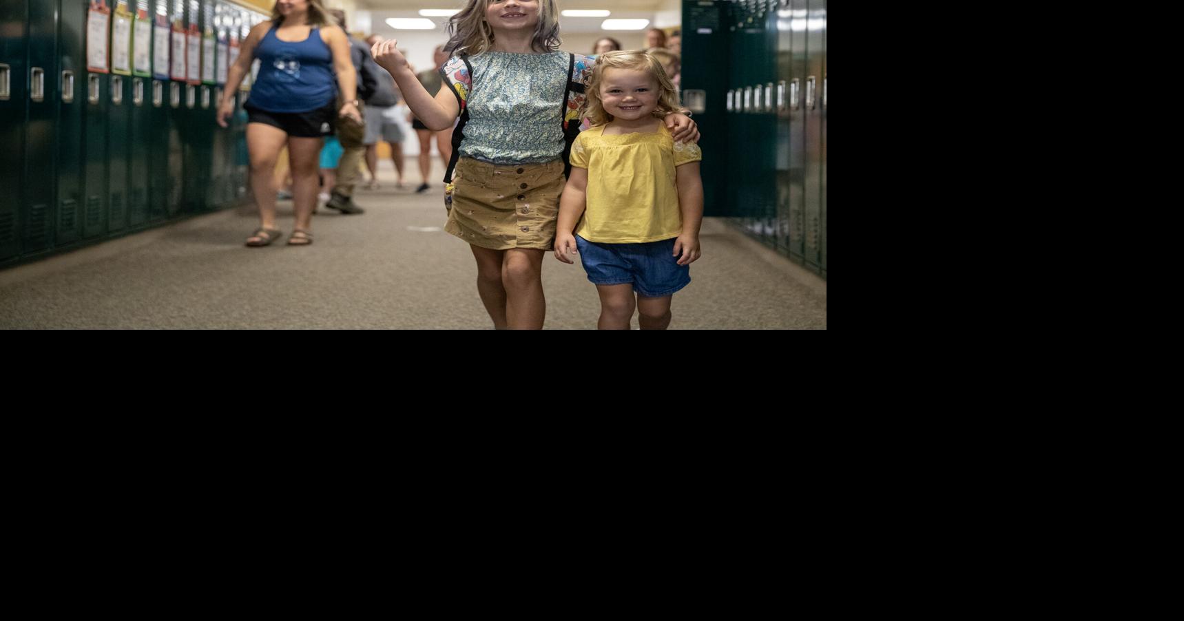 Thomas Elementary joins Gretna Public School back to the classroom