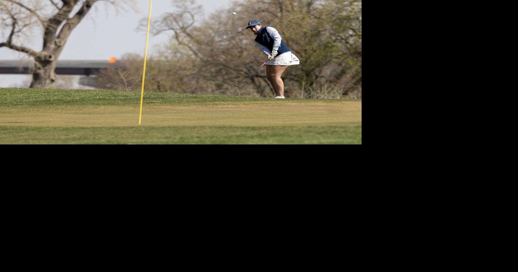 Lewis Central has Perfect opening day in Lynx Invite