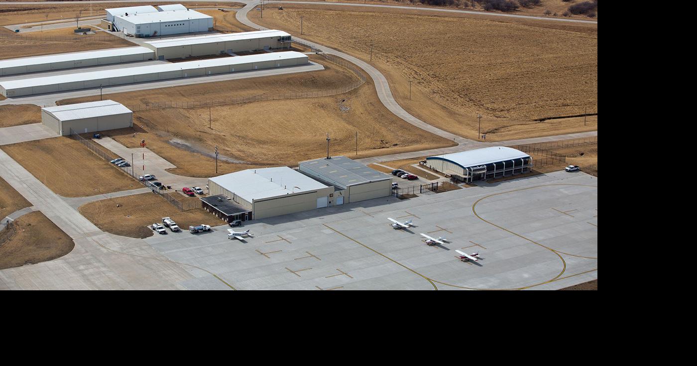 Wind contributed to April crash at Council Bluffs airport