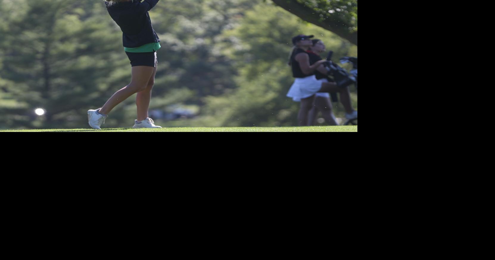 Gretna's Reoh individual champion, Papio South 2nd at Bellevue West invite
