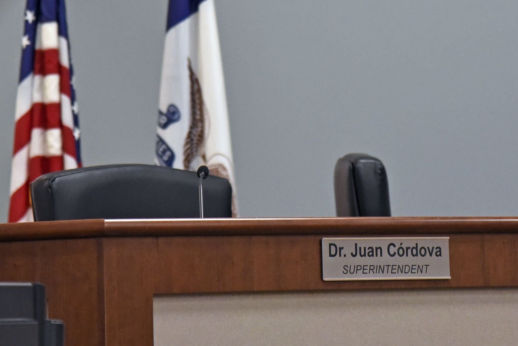 Sioux City school board accepts superintendent's resignation