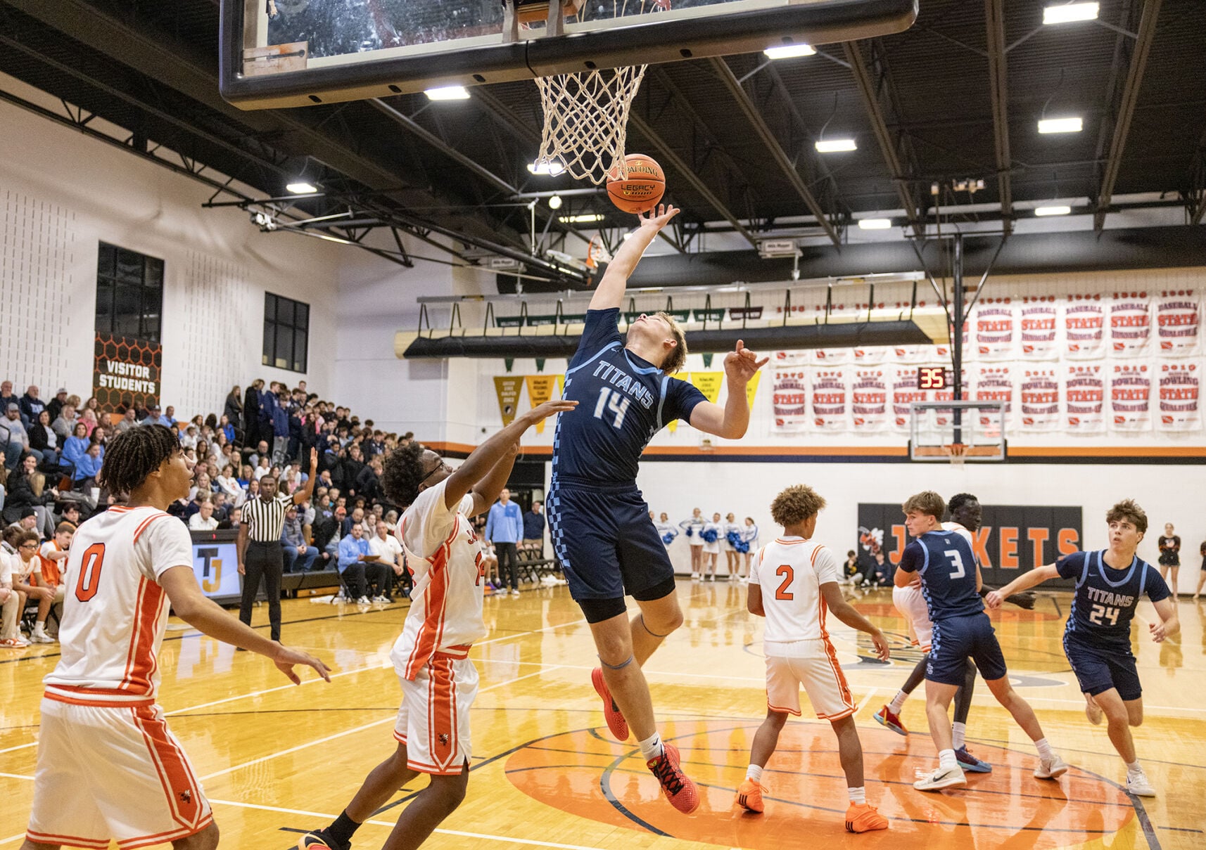 How Lewis Central rolled Thomas Jefferson Opening Night