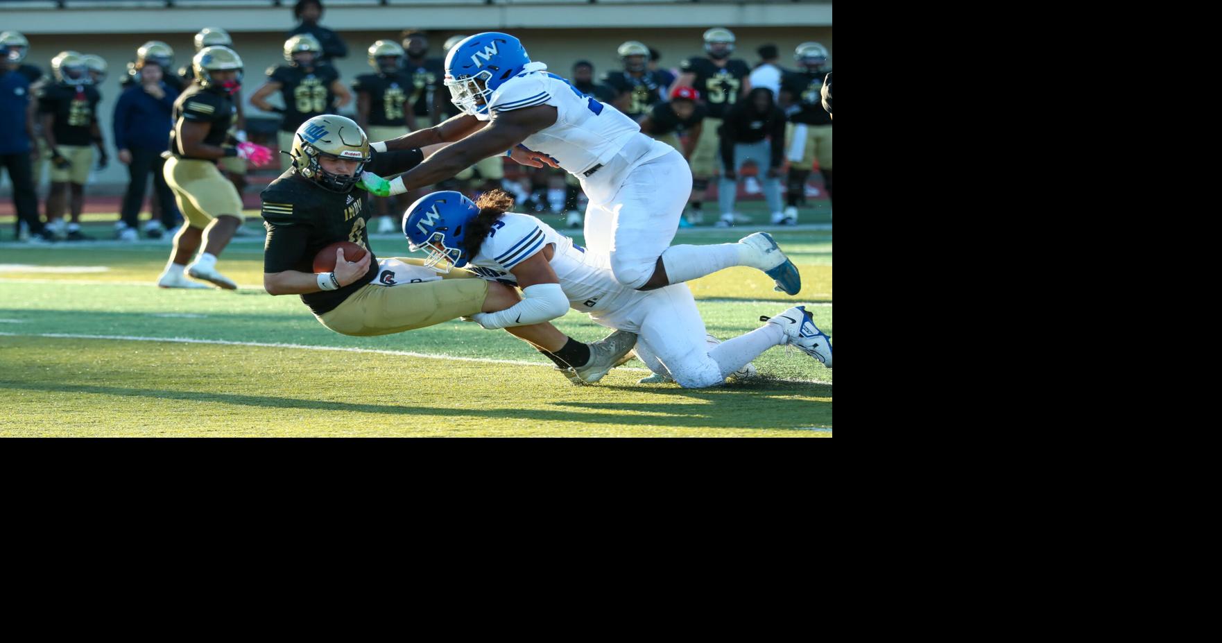 COLLEGE FOOTBALL: Defense and special teams help Reivers prevail over ...