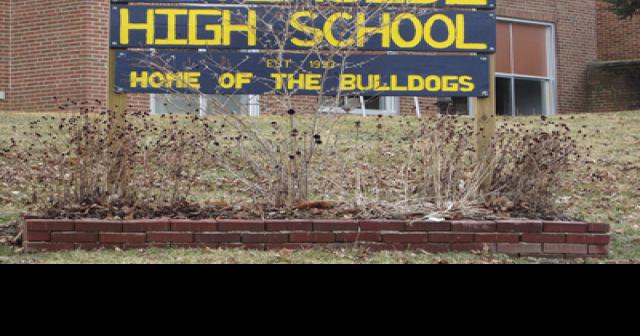 Absentee voters push election over the top for Riverside school