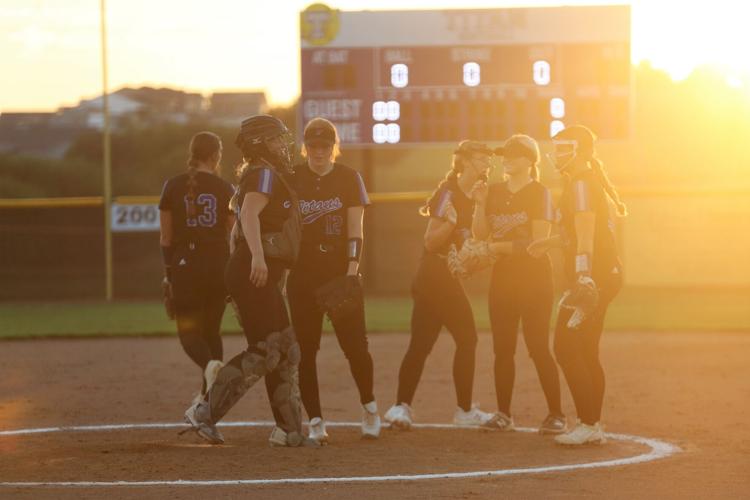 SOFTBALL: Monarchs one win from 30th state tournament, Titans need three