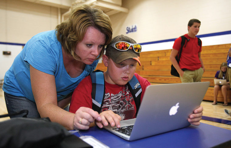 More Iowa schools using laptops, tablet computers