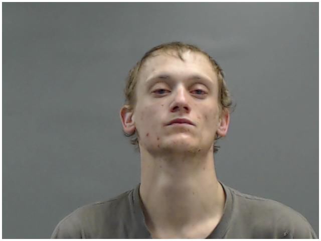 Police chase ends with suspect facing two felony charges