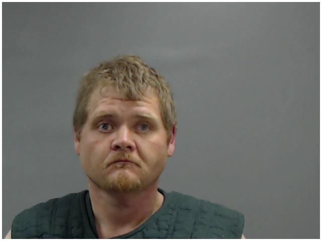 Couple accused of using meth around children Couple accused of using meth around children