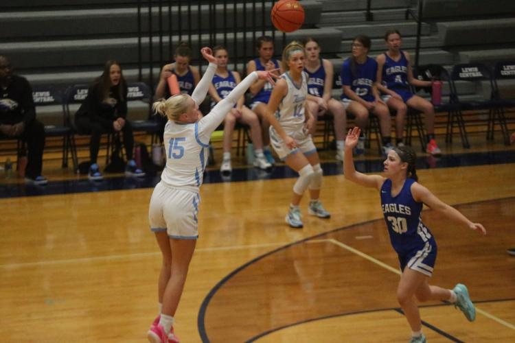 Lewis Central fires past Underwood to tip off girls basketball season