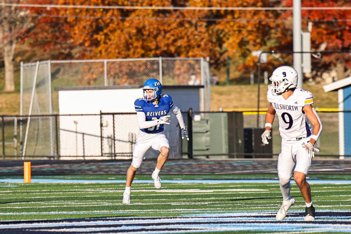 Iowa Western scores 21 in 3 minutes in rout of Ellsworth