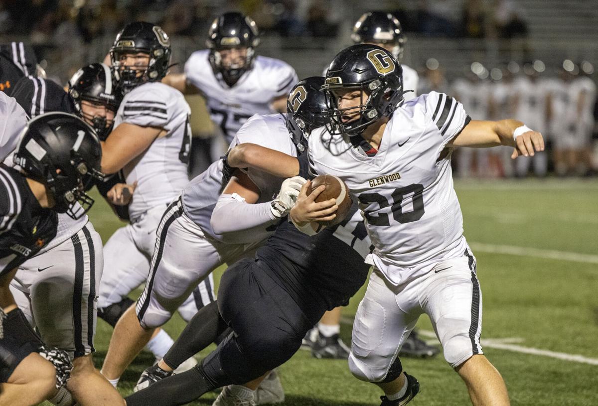 Glenwood's second half buzz helps swat Yellow Jackets