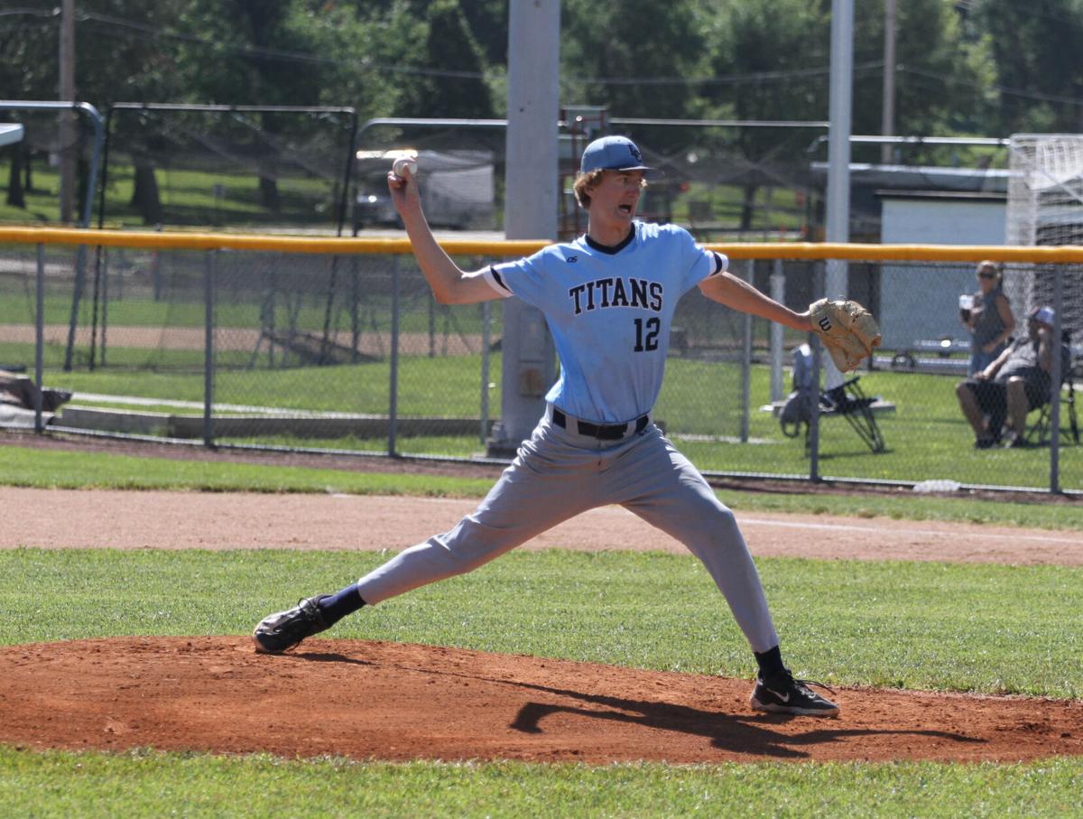7 Scenes from Lewis Central and Sioux City East's Saturday showdown