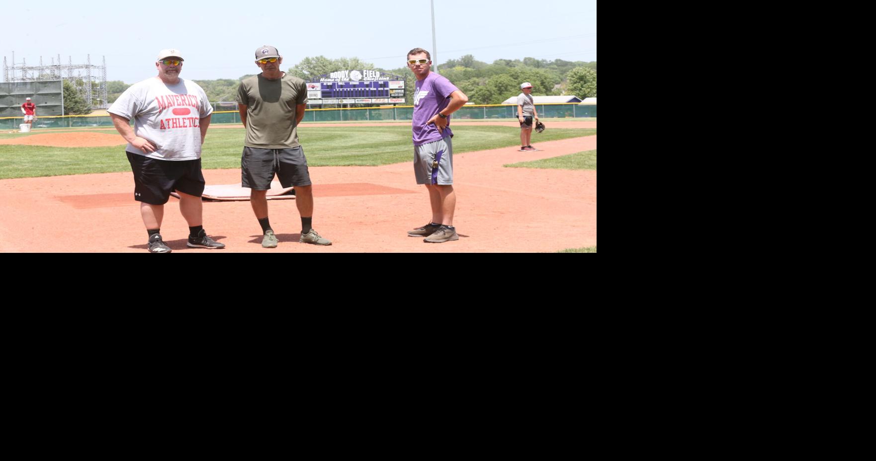 BASEBALL: CWS practices a special opportunity for grounds crew at Roddy ...