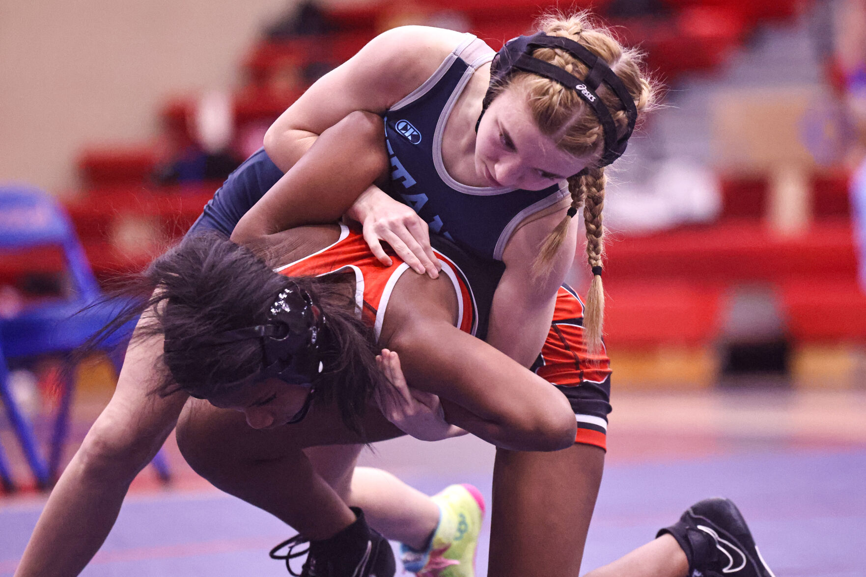 Lewis Central girls wrestling sweeps Abraham Lincoln triangular