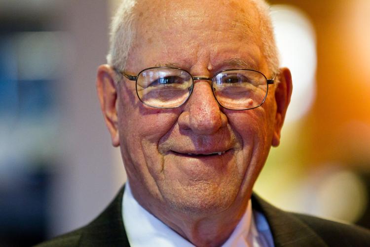Lee Sapp, Hall of Fame businessman, university booster and co-founder ...