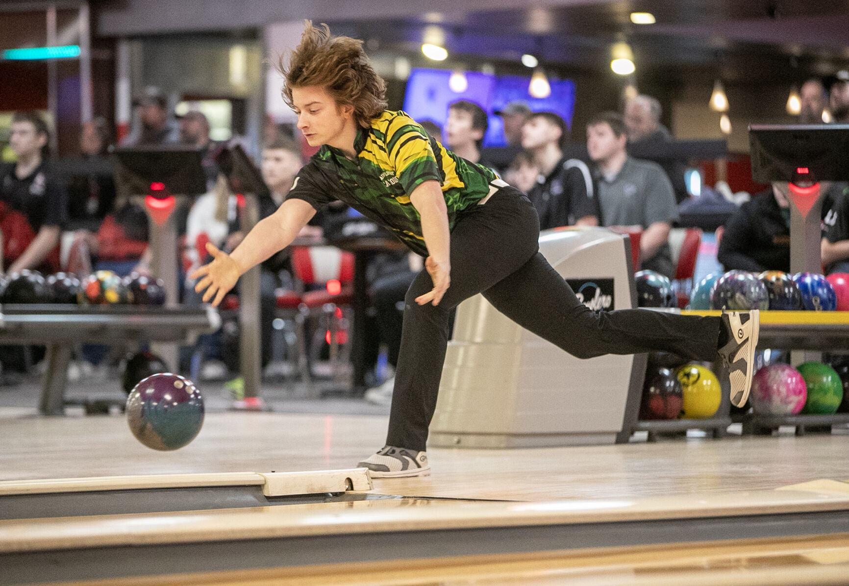St. Albert's Zayden Zuehlke qualifies for state bowling