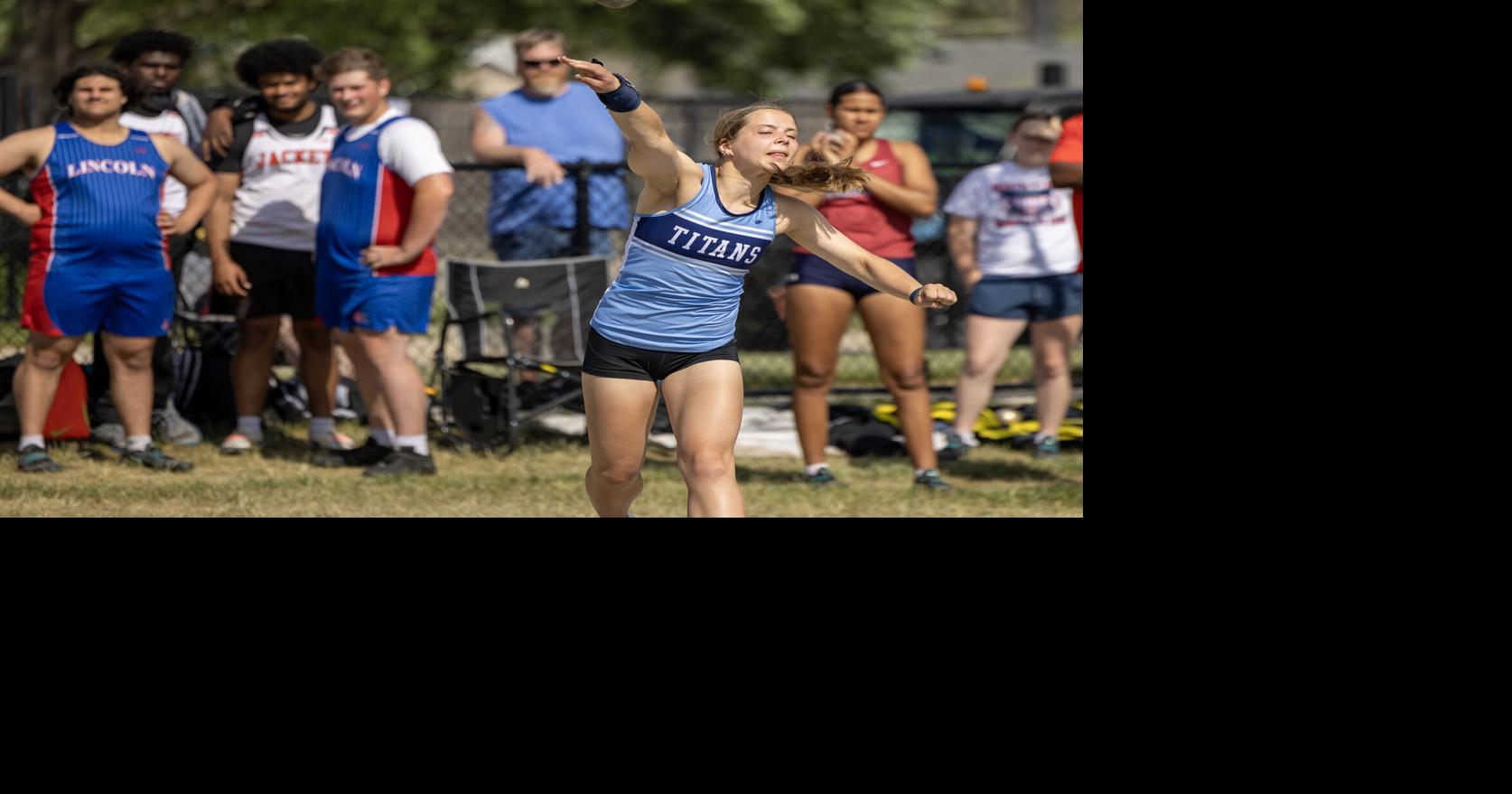 Lewis Central bundle state-bound, TJ duo, AL's Sandbothe
