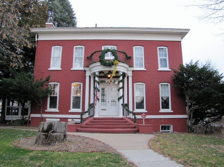 Keeline family home decked for the holidays