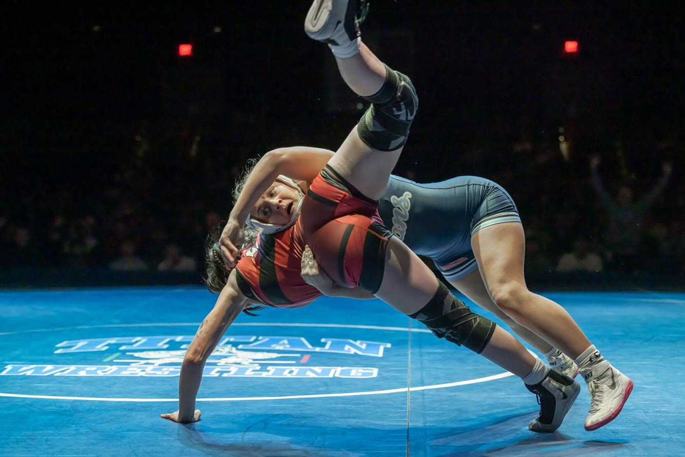 A look at Scuffle on the Stage dual between Lewis Central, Omaha Westside