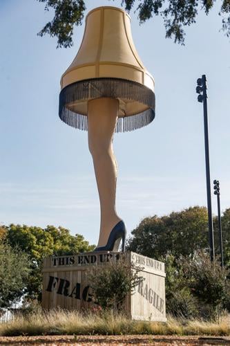 Chickasha embraces Christmas Town reputation with leg lamp statue ...