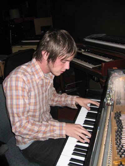 Ryan Lindsey makes his bed | Entertainment | normantranscript.com