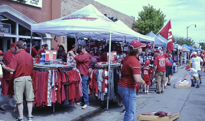 Tailgating | University of Oklahoma | normantranscript.com